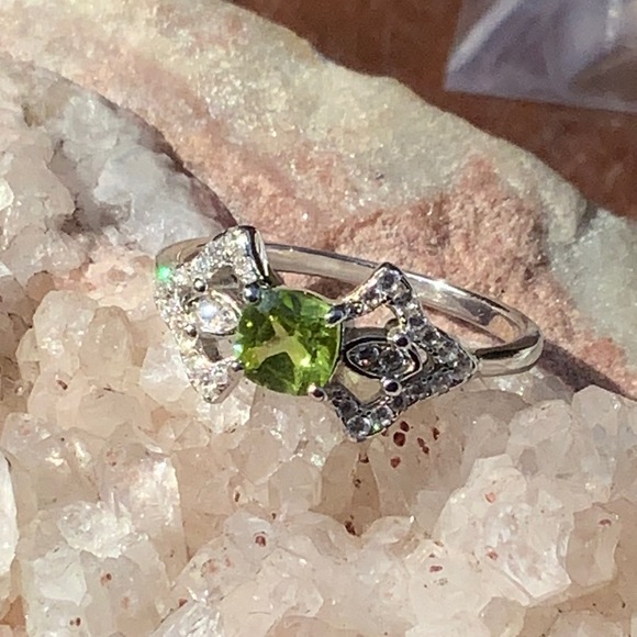 Shellys Boutique | Jewelry | Peridot Cubic Zirconia 925 Sterling Silver ...